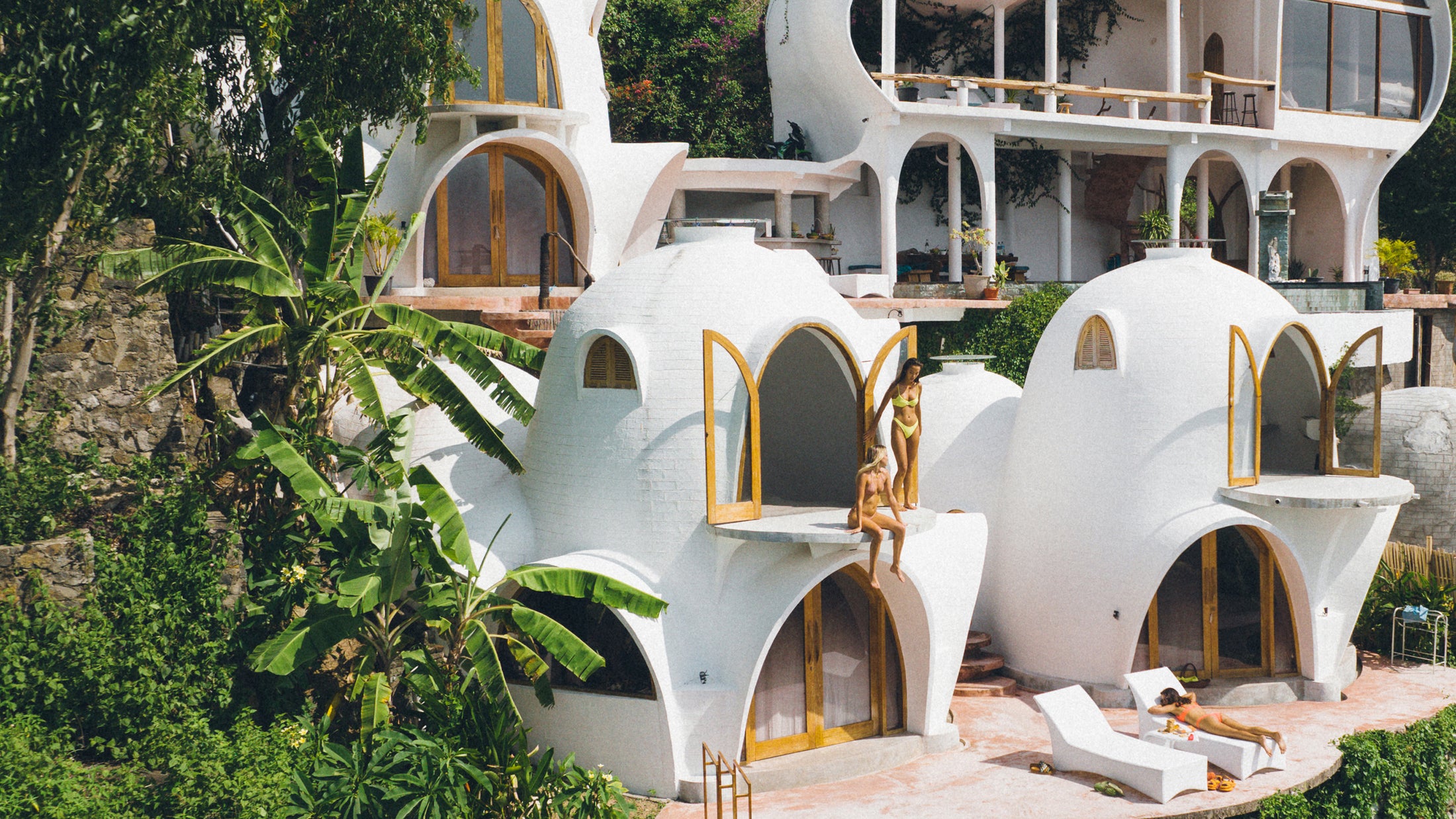 TROPICALE – Triangl