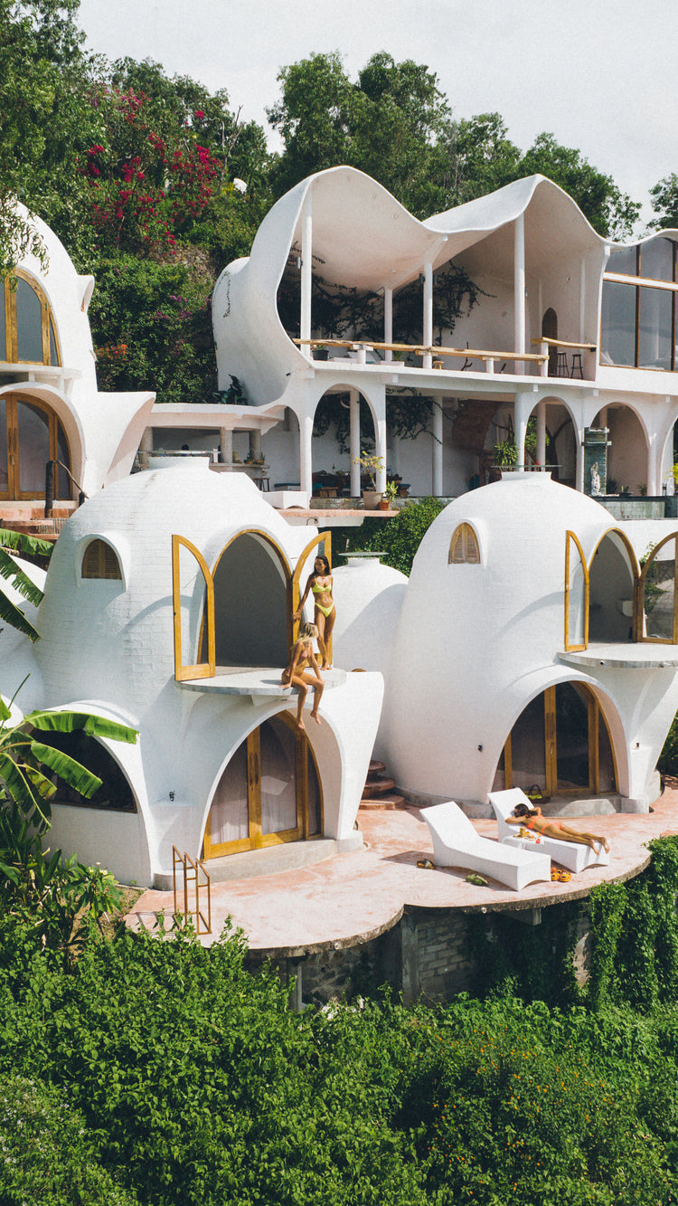 TROPICALE – Triangl