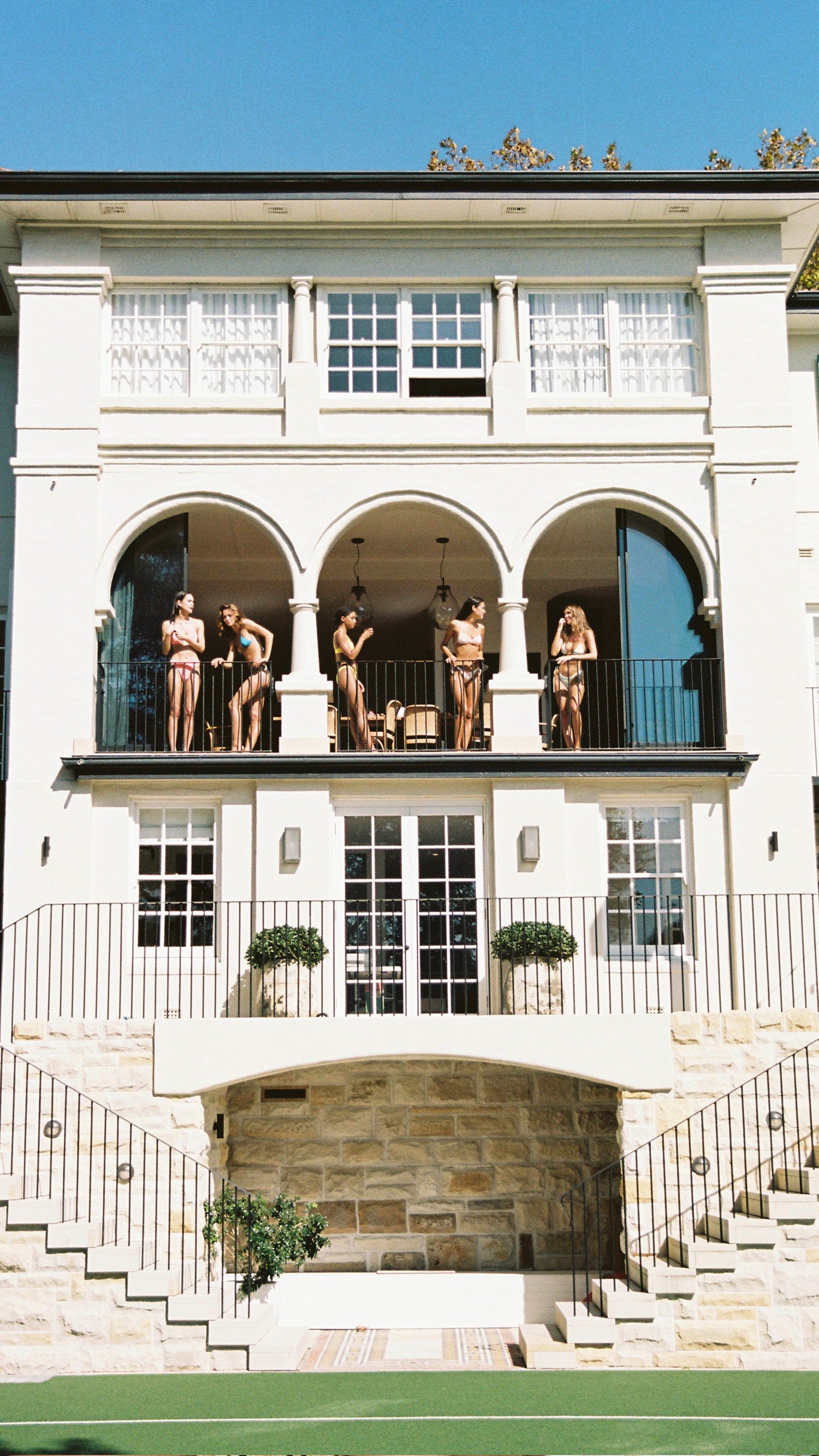 VILLA ESCAPE – Triangl